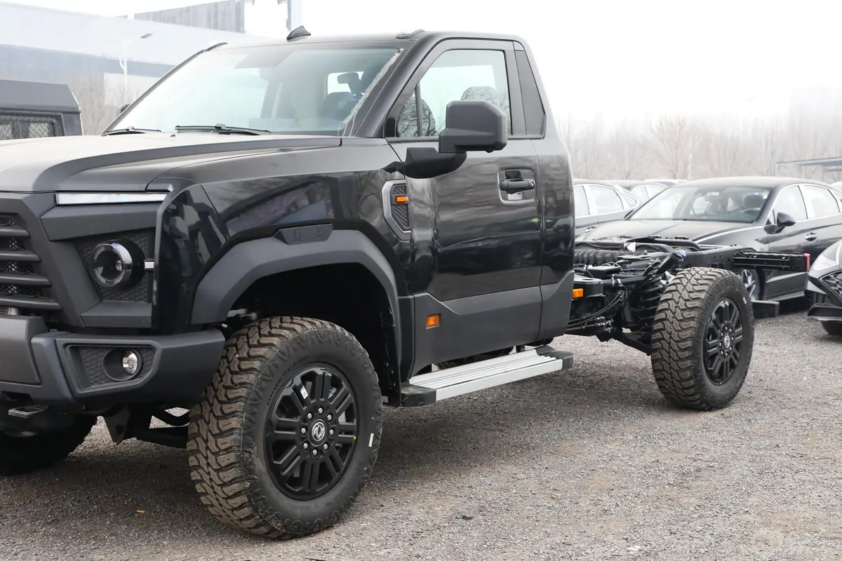 【猛士MS6006.7T 单排底盘旗舰版 3座外观细节图片-汽车图片大全】-易车