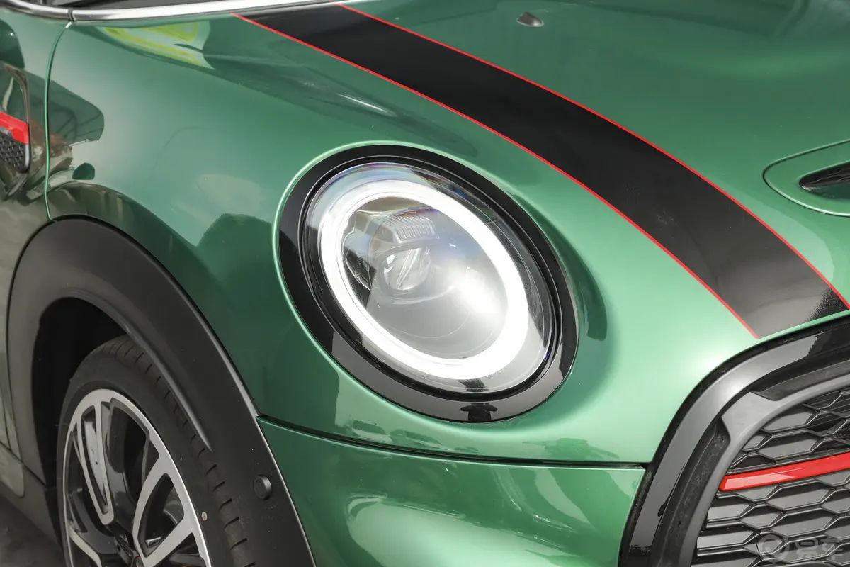 【MINI JCW2.0T JOHN COOPER WORKS ALL-IN ULTIMATE终极版大灯侧45度俯拍图片-汽车图片大全】-易车