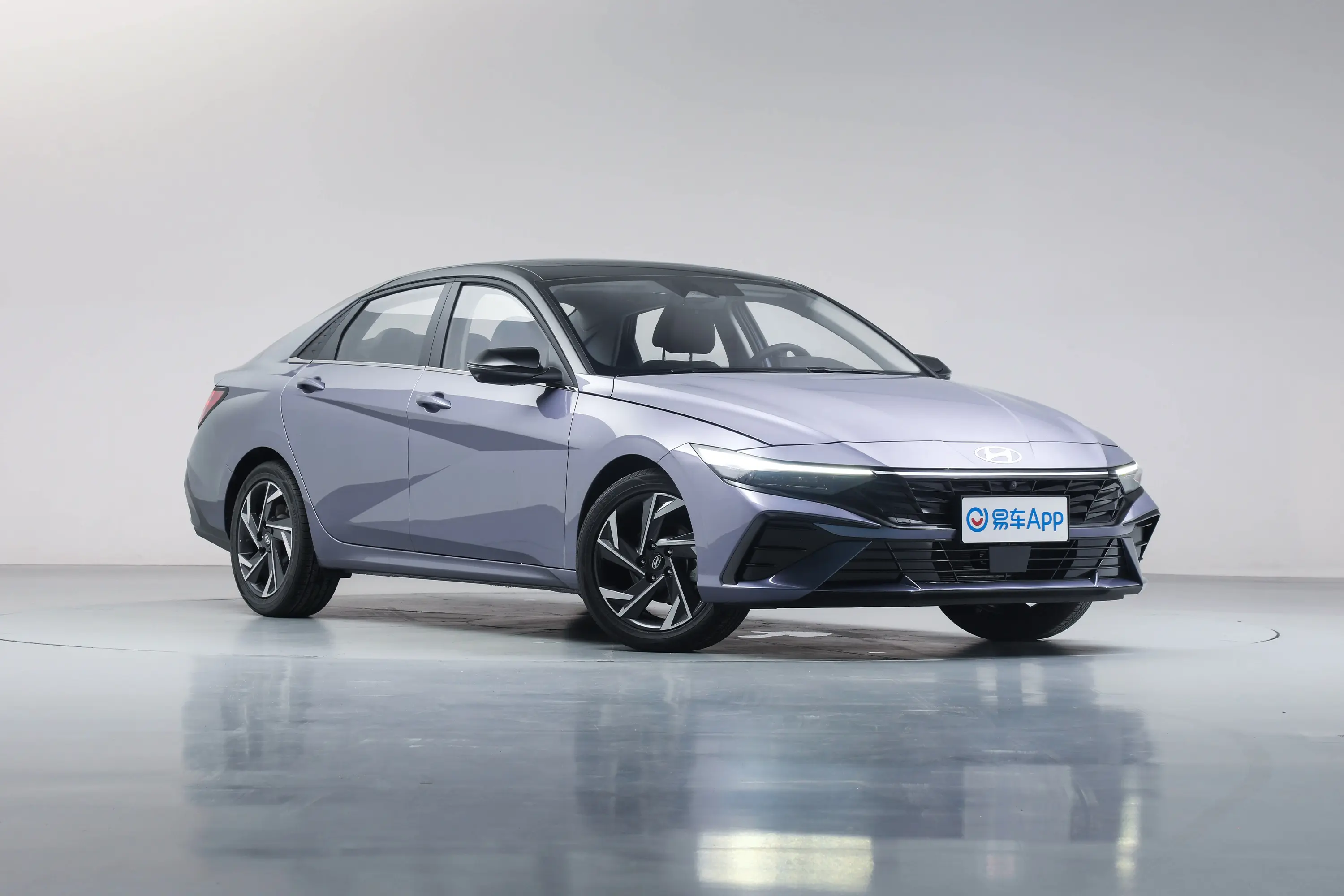 【伊兰特1.5L CVT旗舰版侧前45度车头向右水平图片-汽车图片大全】-易车