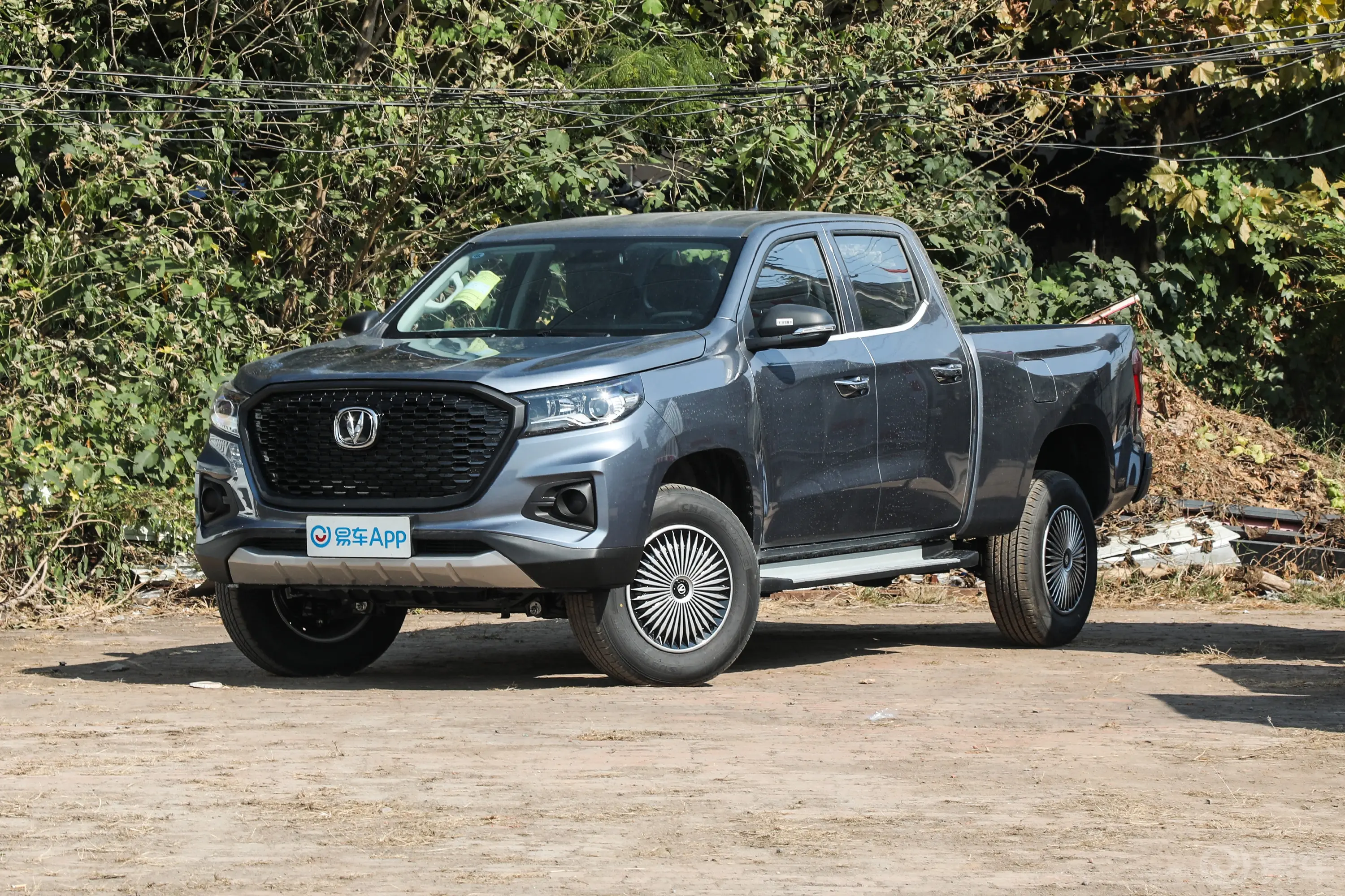 【长安F70蓝鲸2.0T 自动两驱长箱创富型 汽油侧前45度车头向左水平图片-汽车图片大全】-易车