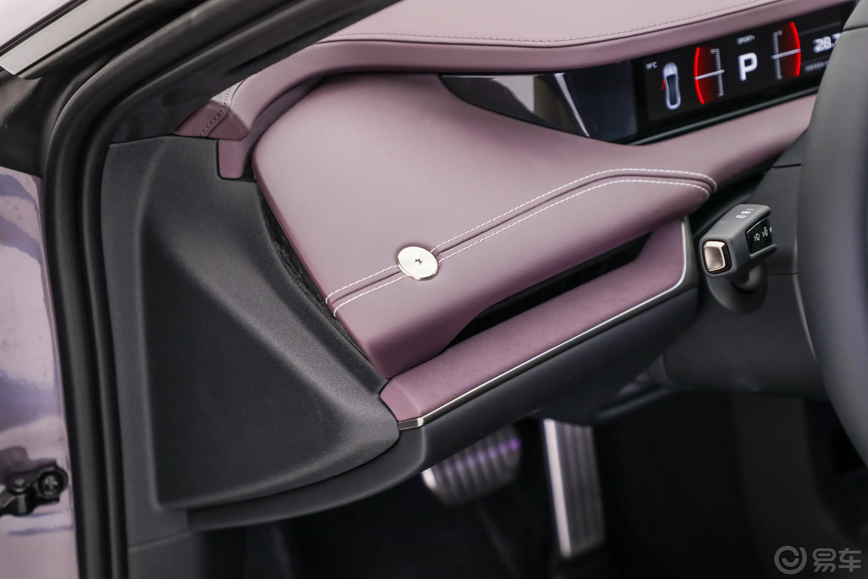 【小米SU7800km 四驱Max超长续航版主驾驶位图片-汽车图片大全】-易车