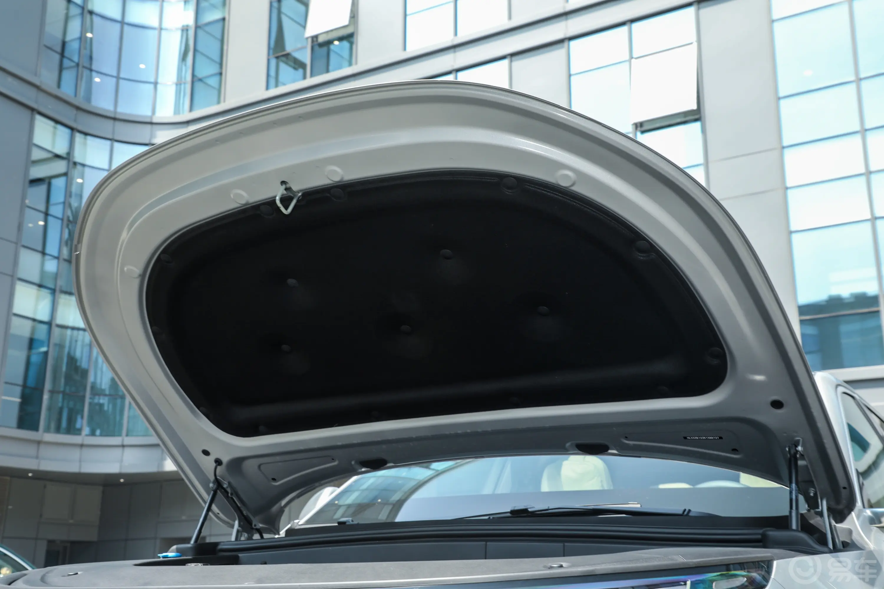 【理想L6L6 Max前舱盖内侧图片-汽车图片大全】-易车