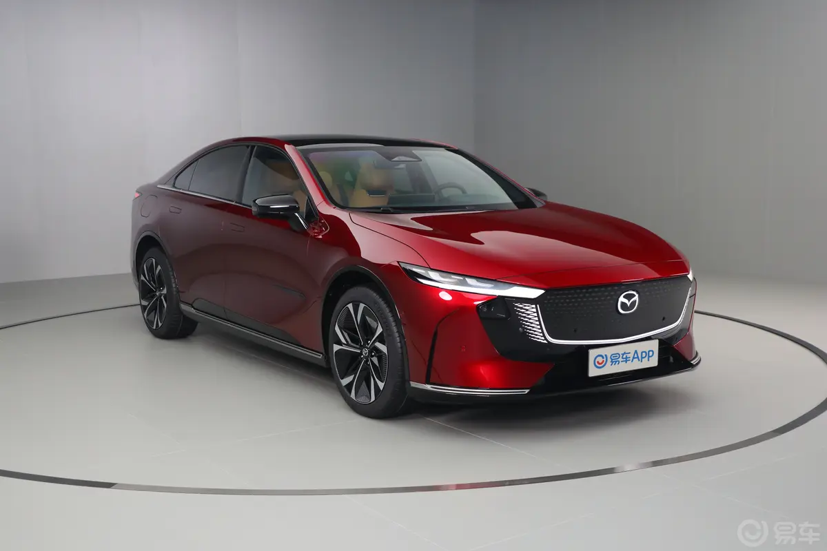 【马自达EZ-6纯电版 600km 智尊版侧前45度车头向右水平图片-汽车图片大全】-易车
