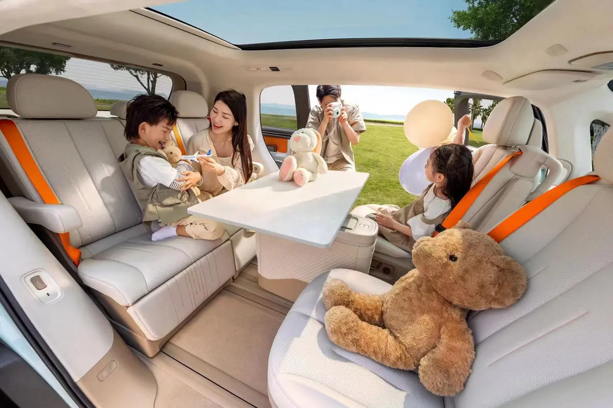 【ZEEKR MIX图片-汽车图片大全】-易车