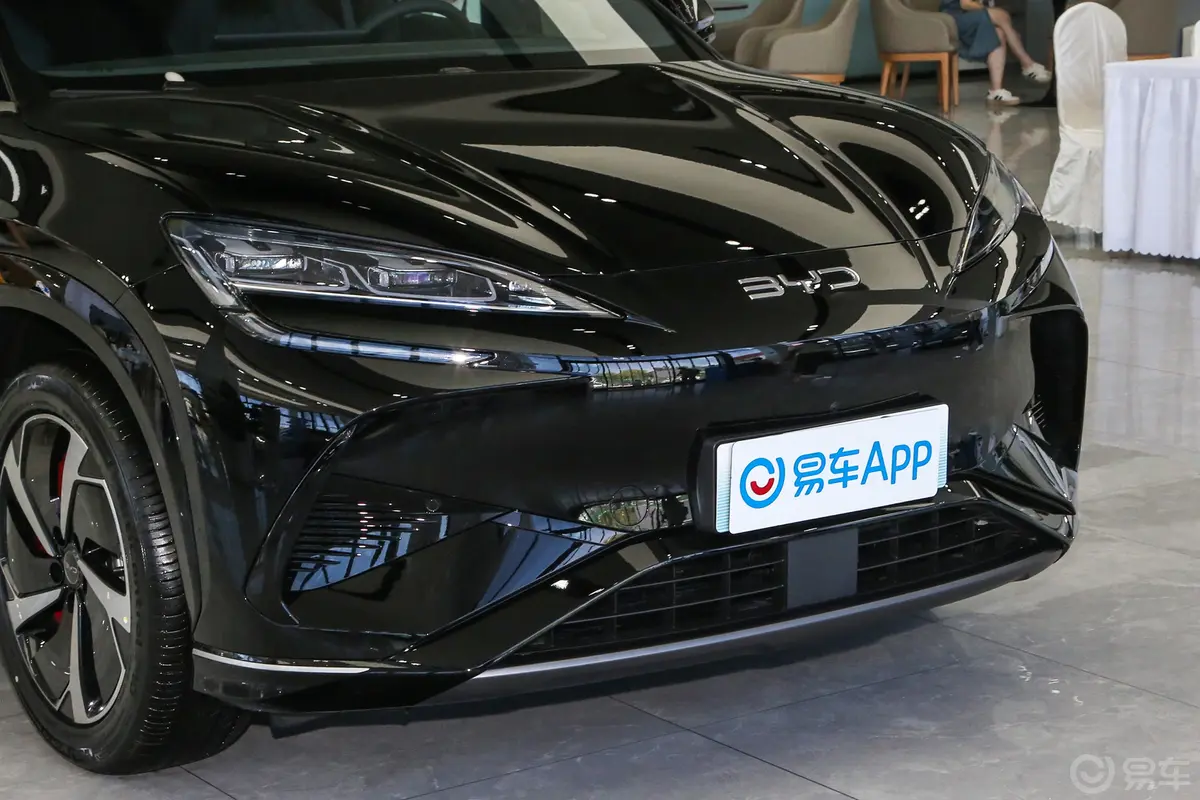 【海狮07EV610km 后驱610长续航版前格栅侧俯拍图片-汽车图片大全】-易车