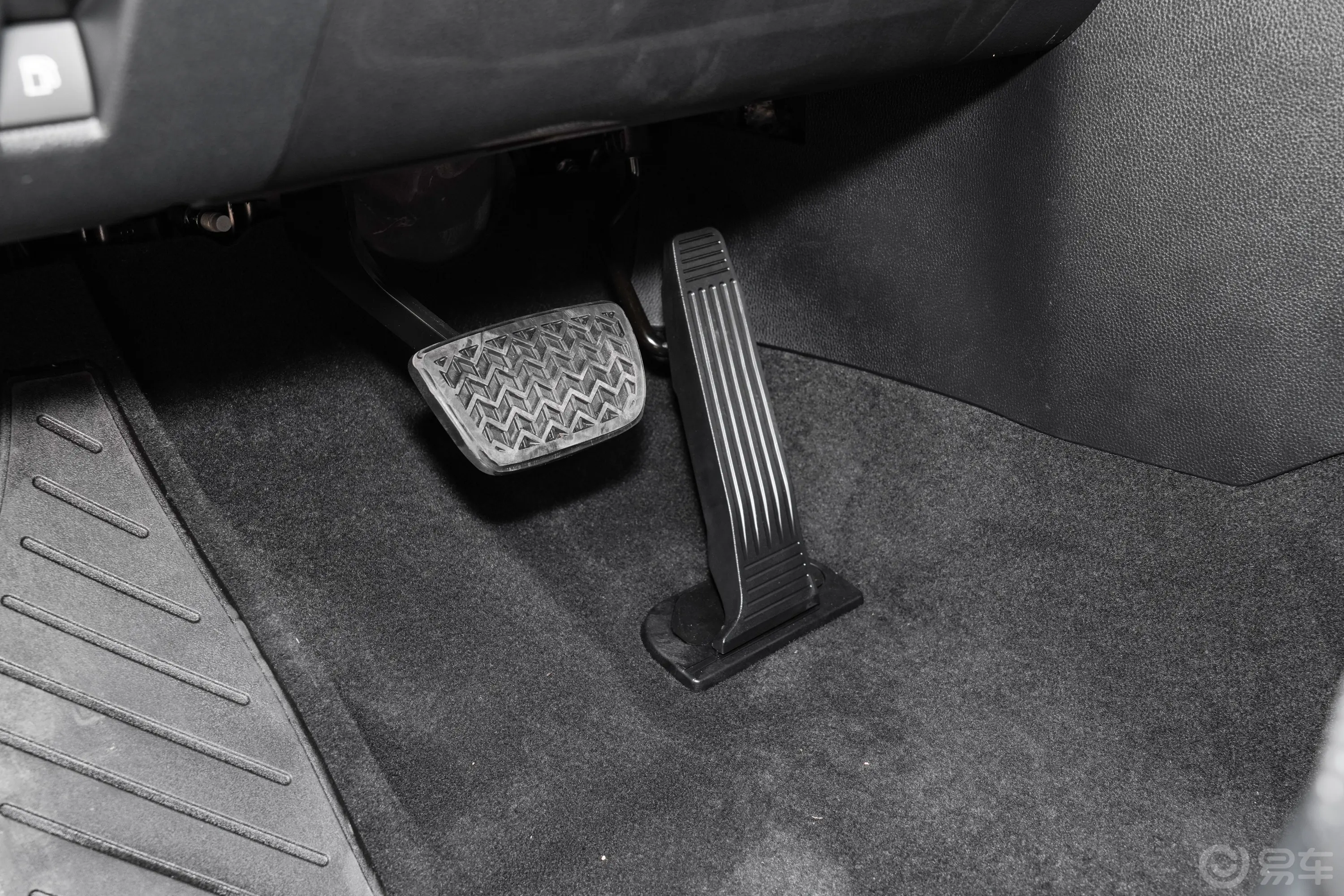 【汉兰达380T 四驱尊贵版 7座脚踏板图片-汽车图片大全】-易车