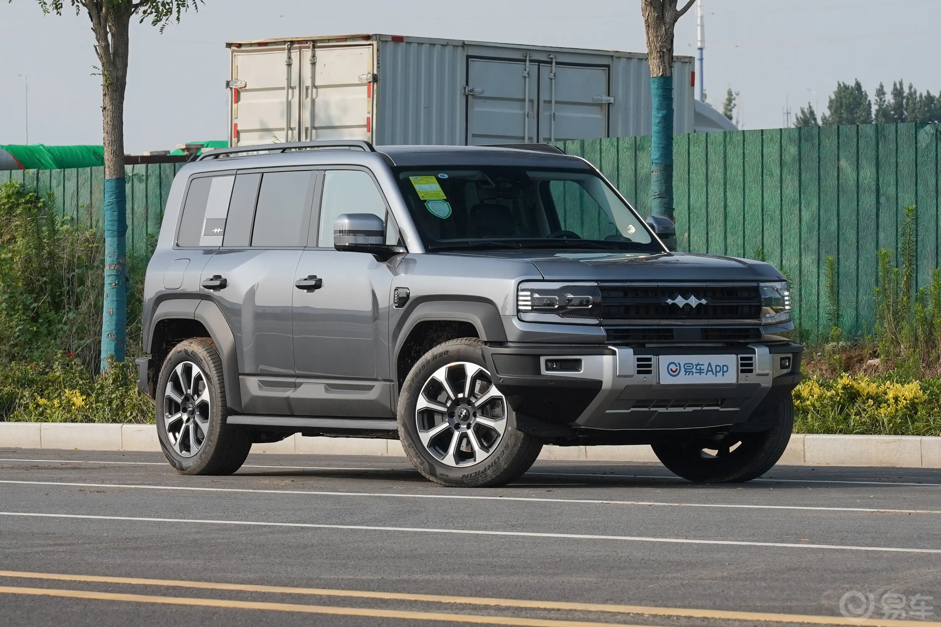 【豹51.5T 125km 云辇豪华版侧前45度车头向右水平图片-汽车图片大全】-易车