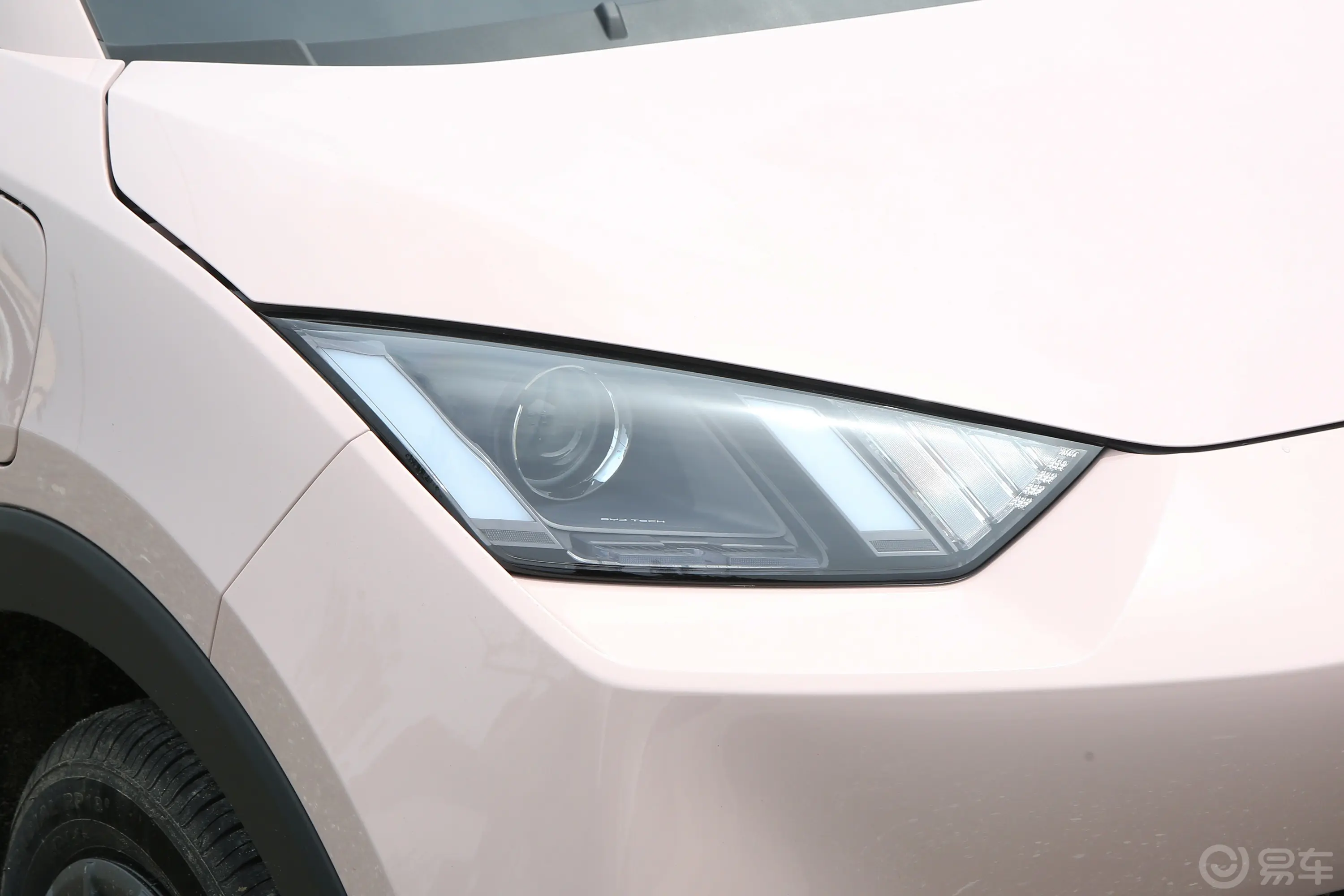 【海鸥305km 活力版大灯侧45度俯拍图片-汽车图片大全】-易车