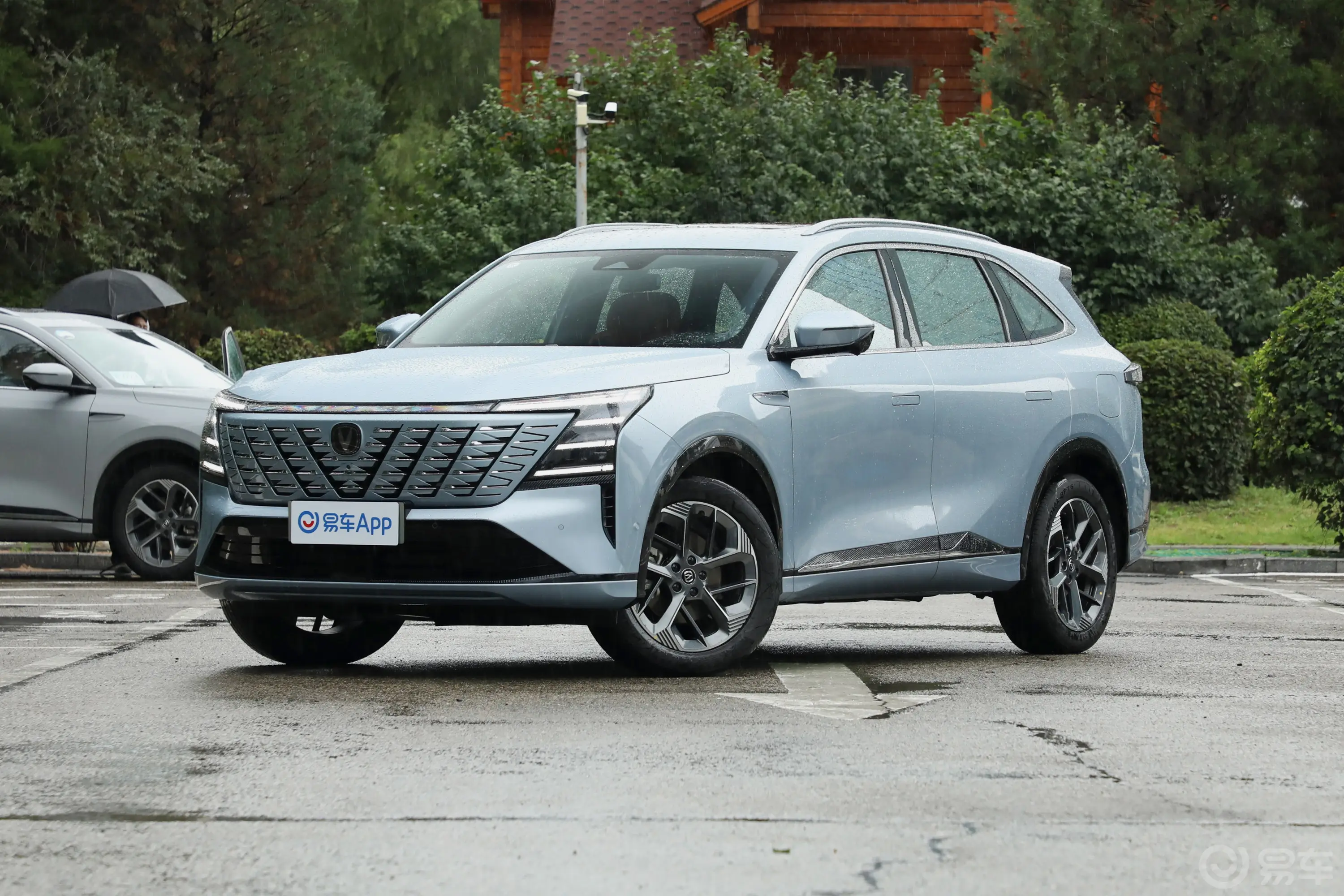 【长安CS75PLUS第四代 1.5T 新蓝鲸智慧旗舰型侧前45度车头向左水平图片-汽车图片大全】-易车