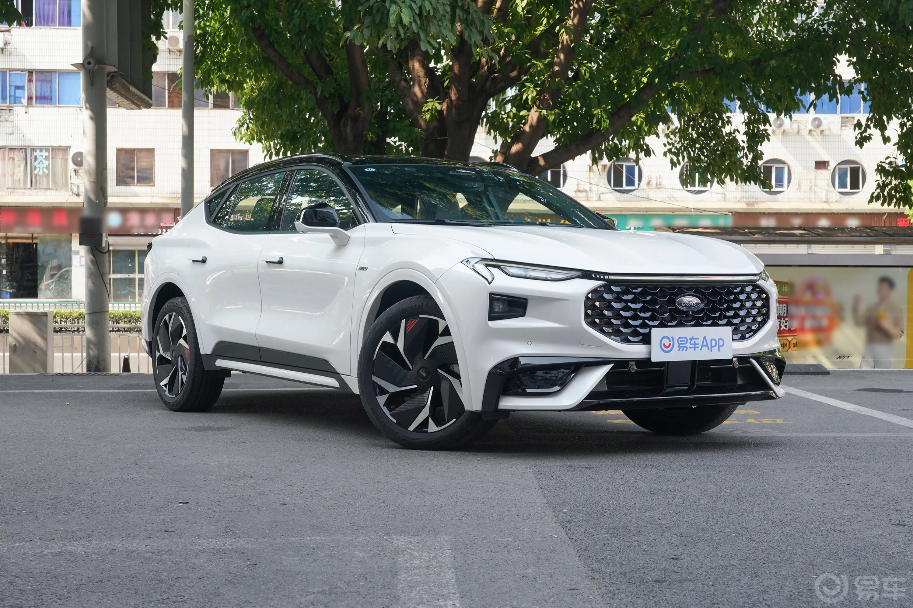 【蒙迪欧E-混动 2.0T EcoBoost 运动版ST-Line侧前45度车头向右水平图片-汽车图片大全】-易车