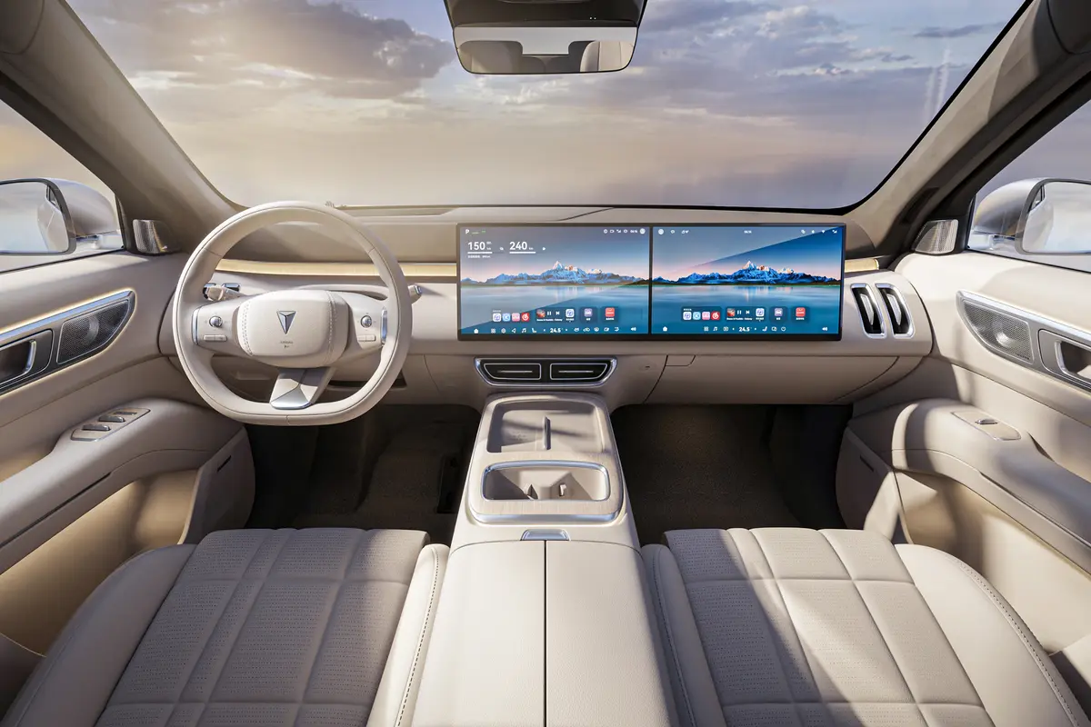 【深蓝S09220km 后驱Ultra+版图片-汽车图片大全】-易车