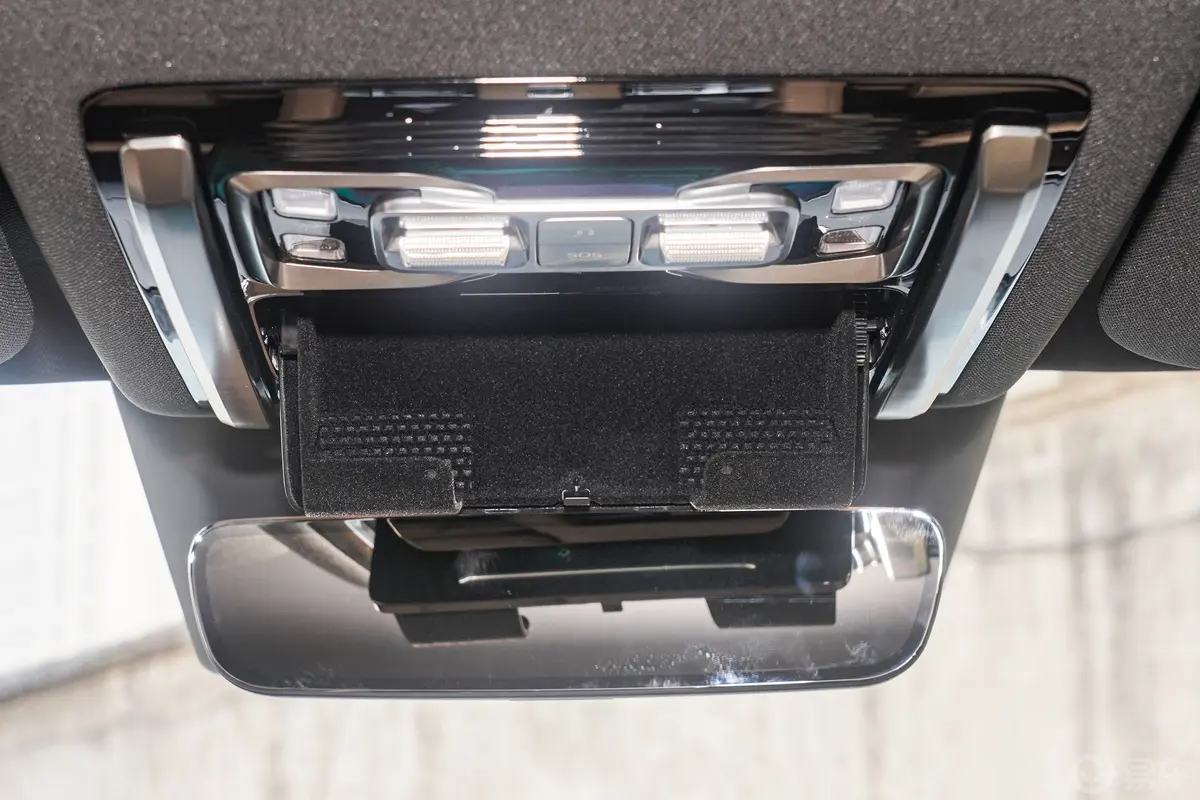 【豹82.0T 智勇豪华版 7座中控图片-汽车图片大全】-易车