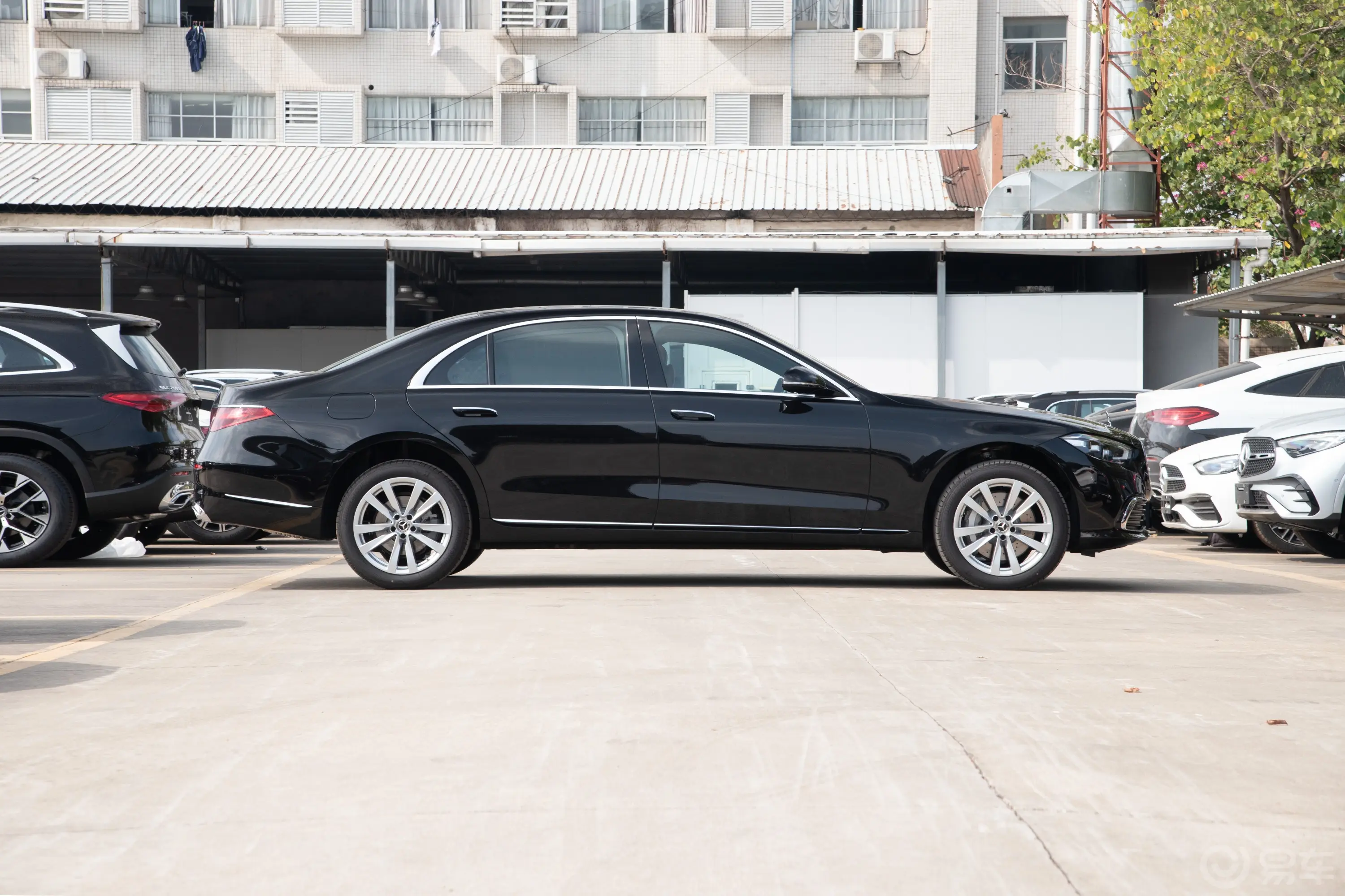 【奔驰S级S 400 L 商务型正侧车头向右水平图片-汽车图片大全】-易车
