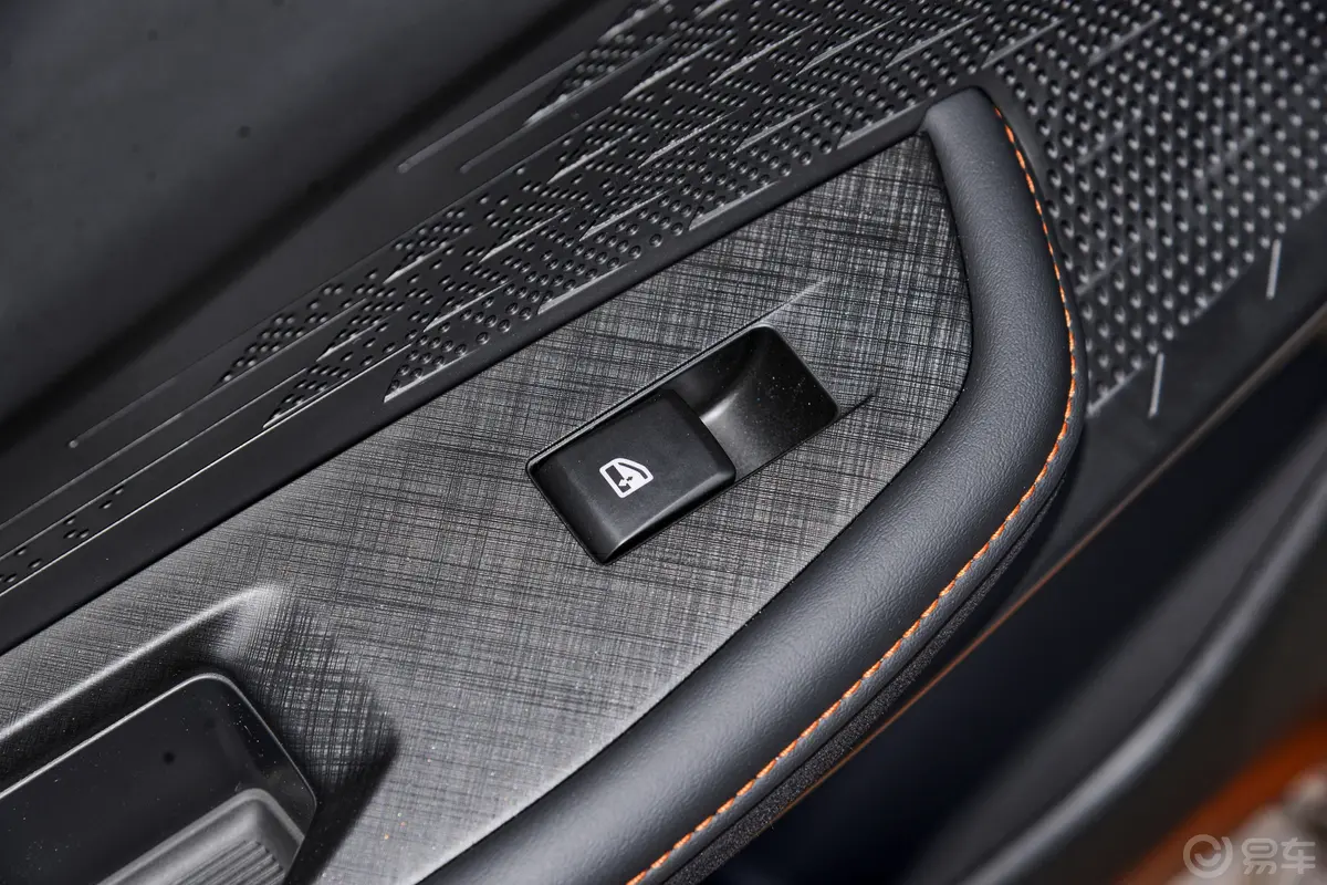 【长安UNI-V1.5T 500Bar尊贵运动型后车窗调节图片-汽车图片大全】-易车