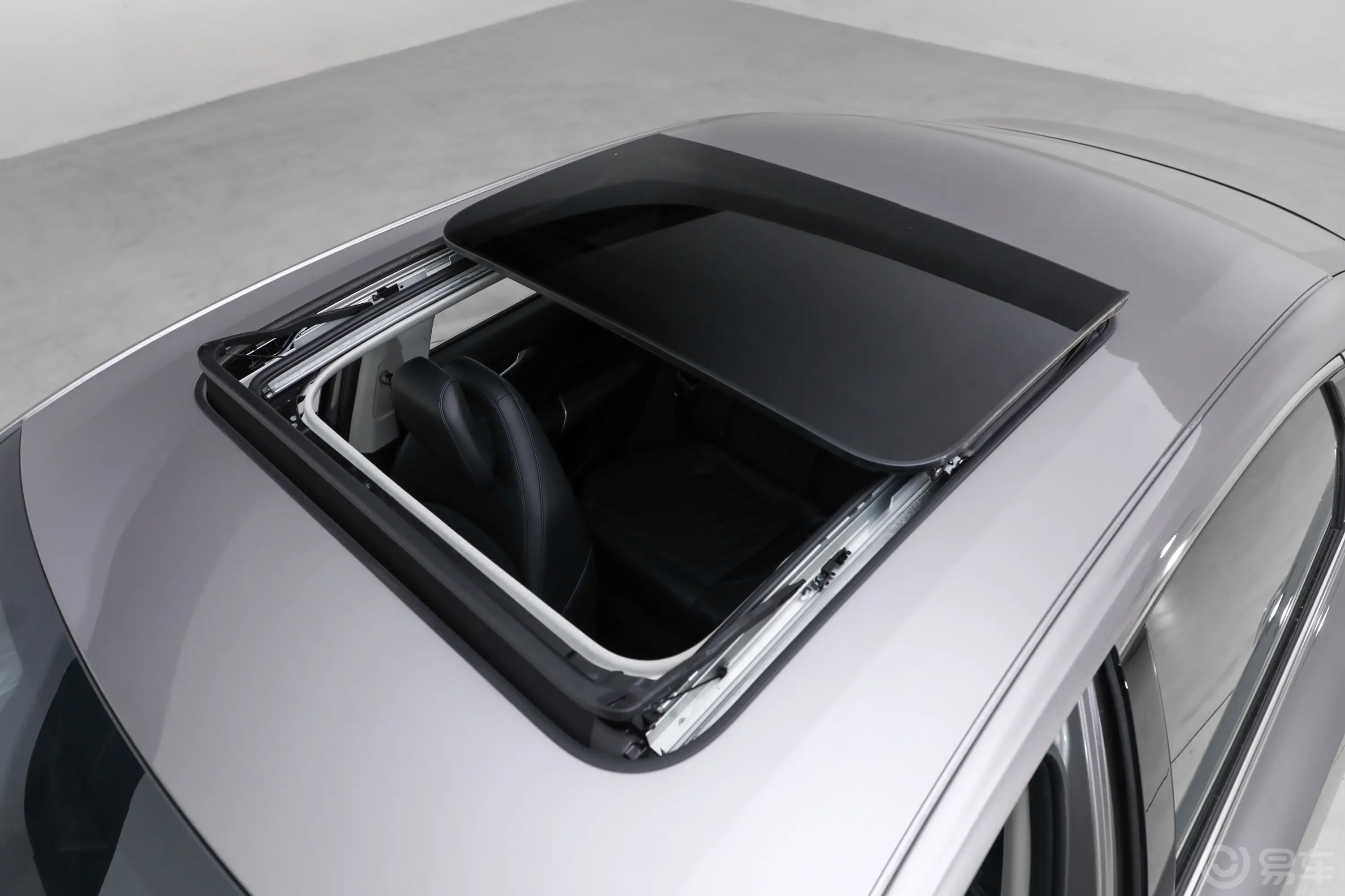 【逸动新蓝鲸 1.5T 双离合500Bar旗舰型天窗图片-汽车图片大全】-易车