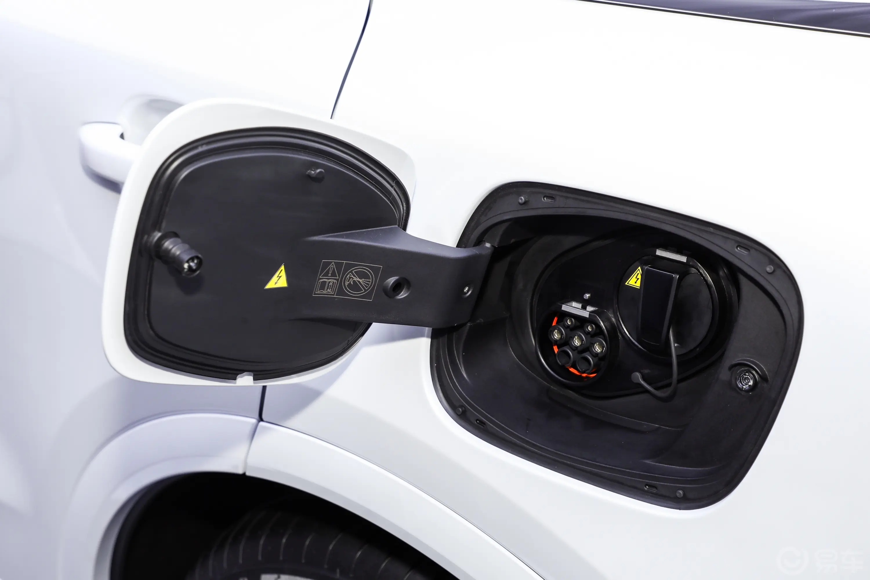 【尚界H5纯电版 640km Max长续航版动力底盘图片-汽车图片大全】-易车