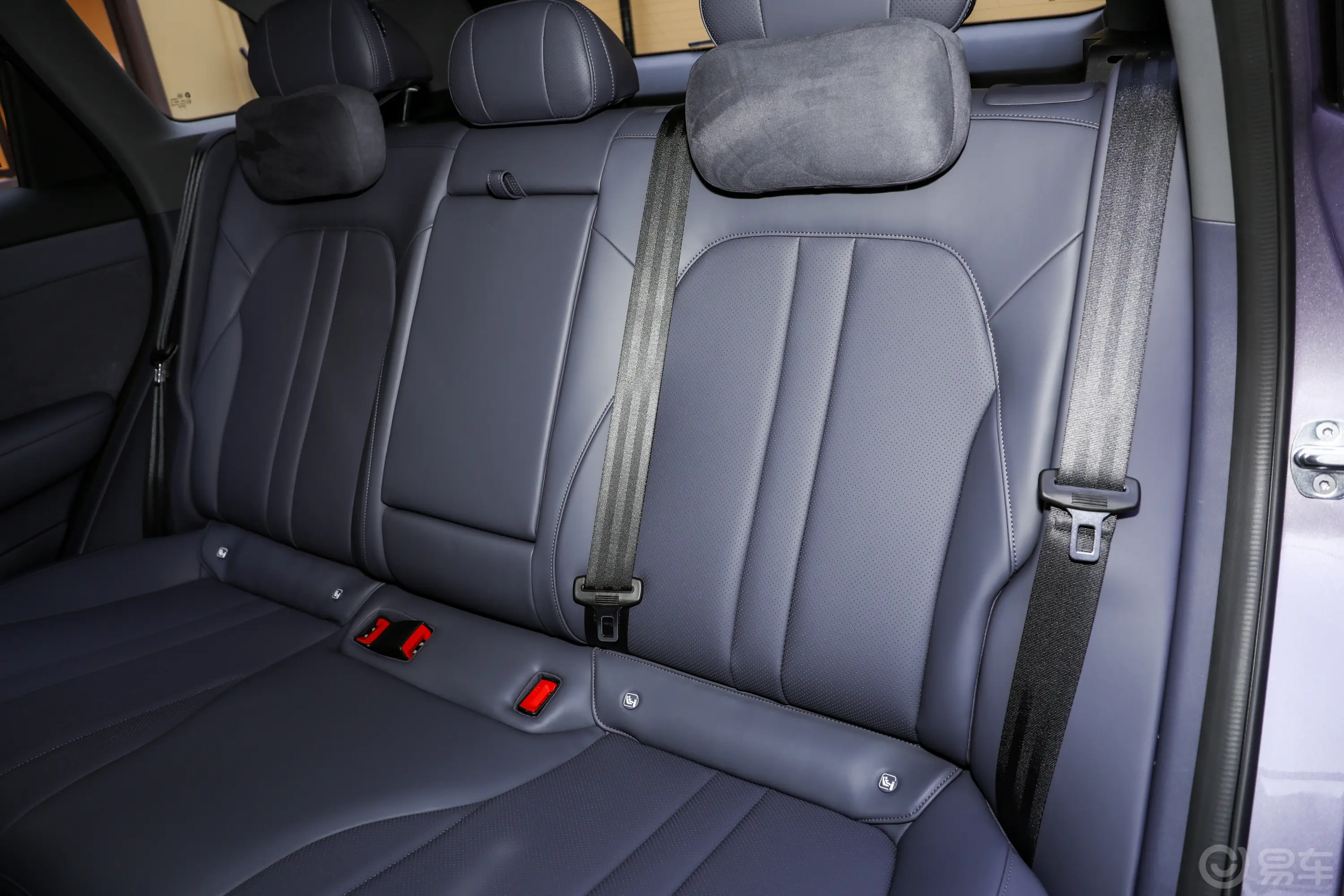 【尚界H5纯电版 640km Max长续航版后排空间图片-汽车图片大全】-易车