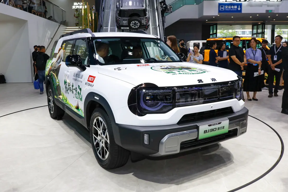 【北京越野BJ30旅行家 1.5T 两驱进阶版外观图片-汽车图片大全】-易车